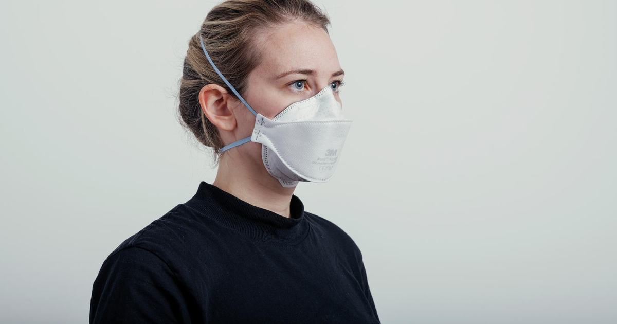 Suva empfiehlt, FFP-Masken mit Kopfbändern zu tragen