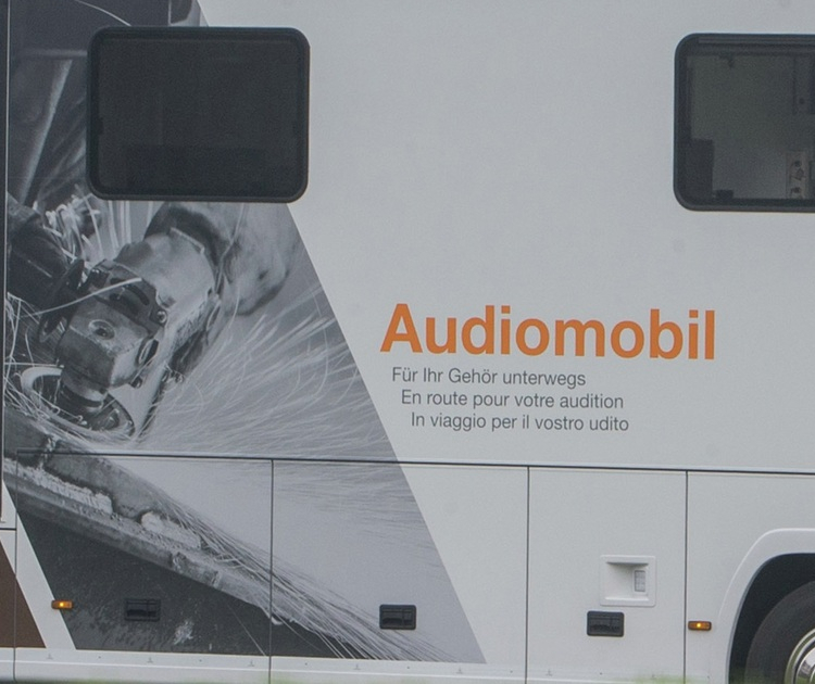 Test auditif dans l’audiomobile | Dépister tôt les lésions