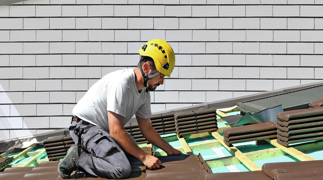 Lebenswichtige Regeln Dacharbeiten: Filme zur Instruktion